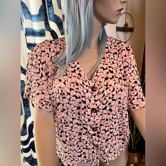 Elodie | Tops | Elodie Pink Navy Blue Mustard Yellow And White Leopard ...